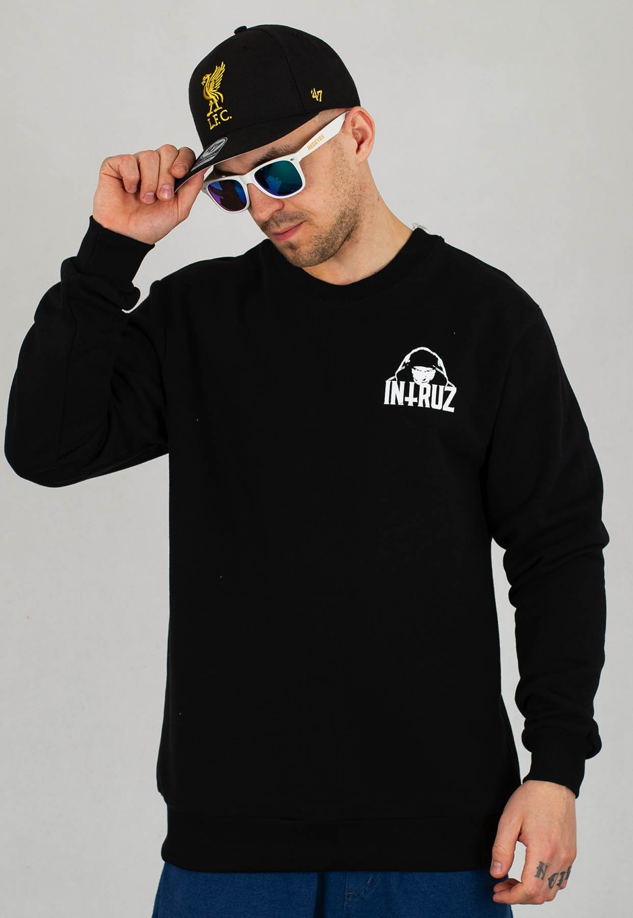 Bluza Intruz Lokalny Chłopaczek czarna - MEMBRANA.PL