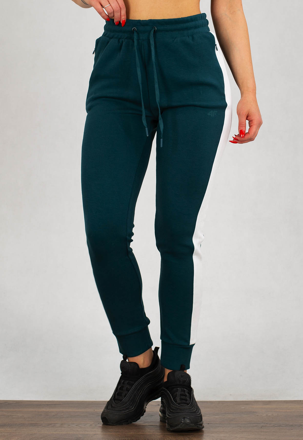 Dresy 4F SPDD0013 ciemno zielona - MEMBRANA.PL