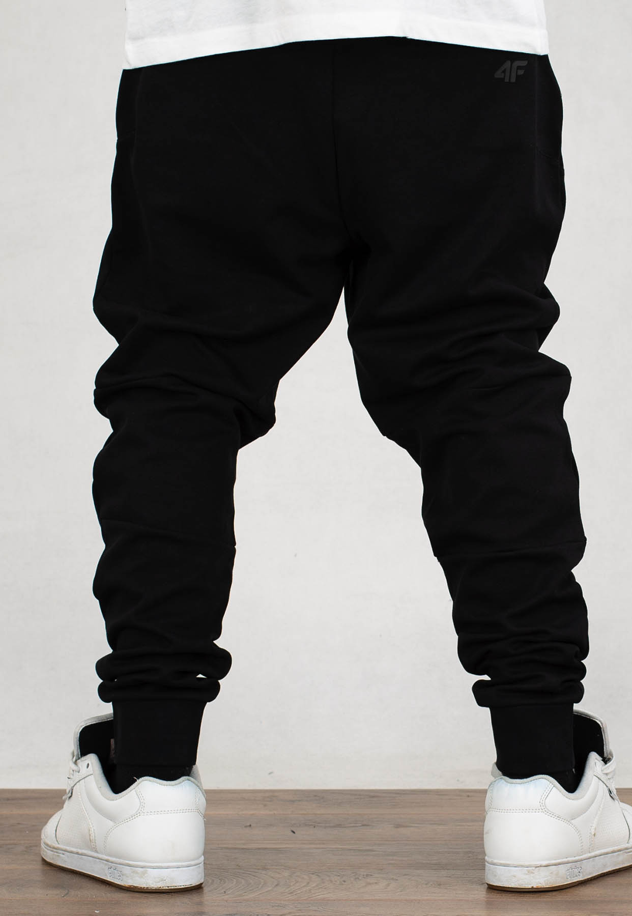 Dresy 4F SPMD010 czarne