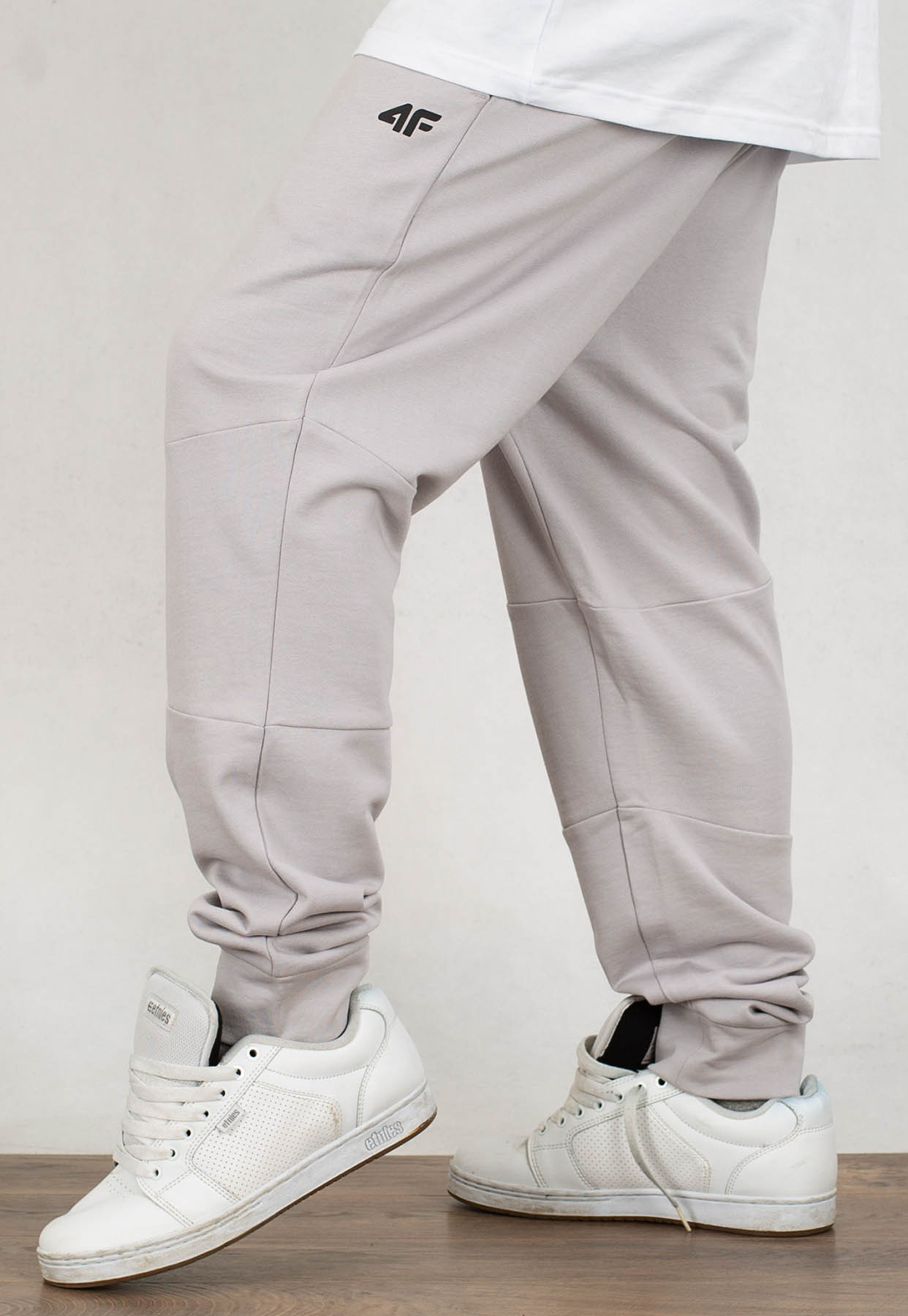 Dresy 4F SPMD012 H4Z22 jasno szare - MEMBRANA.PL