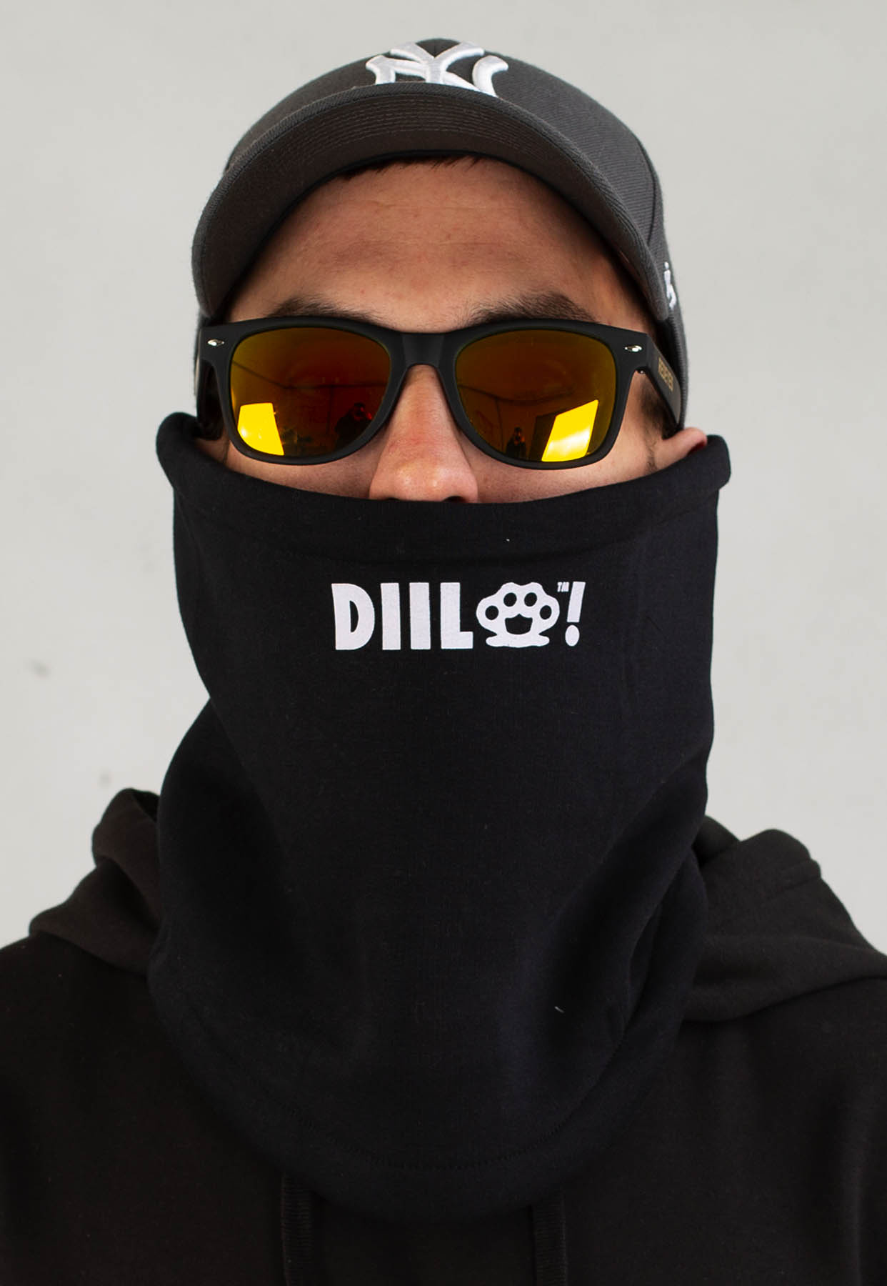 Komin Diil Kastet czarny - MEMBRANA.PL